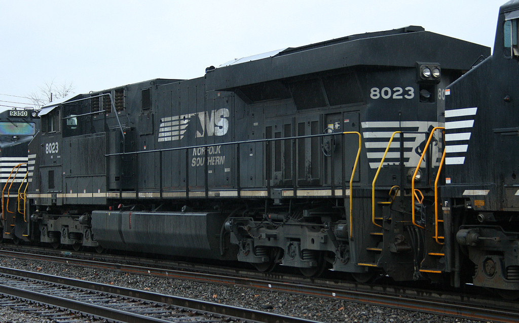 NS 8023